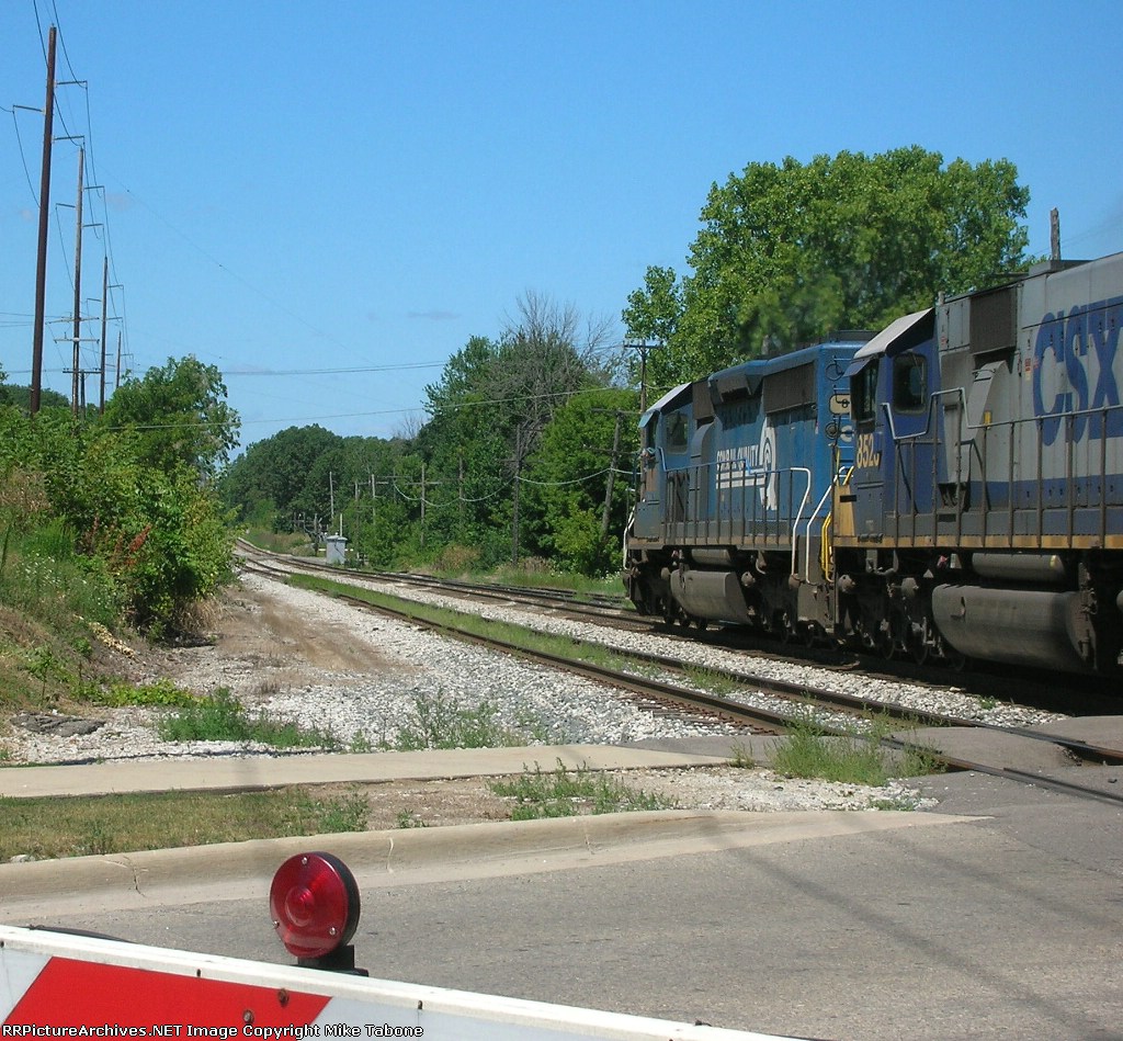 CSX 8523